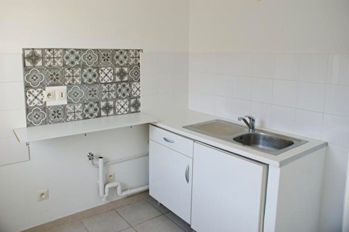 Appartement à louer - Montélimar, Centre-ville - 2 pièces - 1 chambre