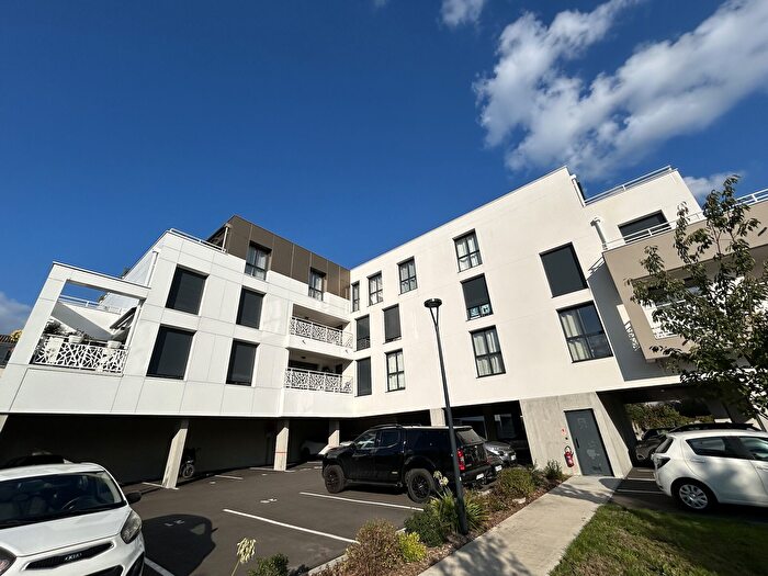 Appartement 4 pièces à Mérignac, Centre-ville, à louer