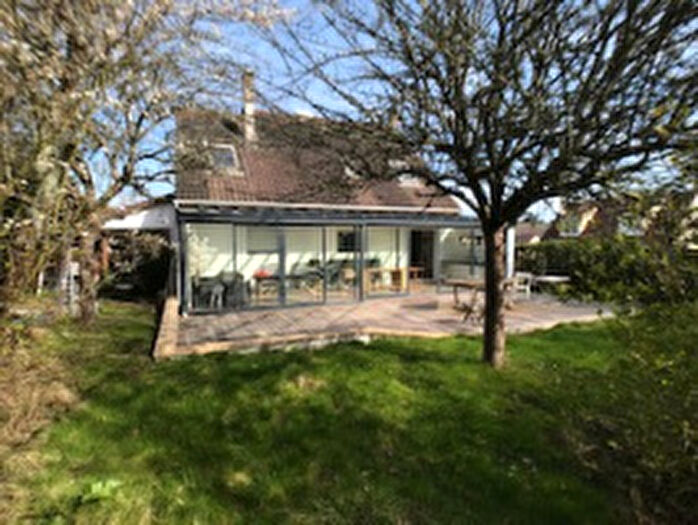 Maison à vendre - Saint-Arnoult-en-Yvelines - 8 pièces - 5 chambres