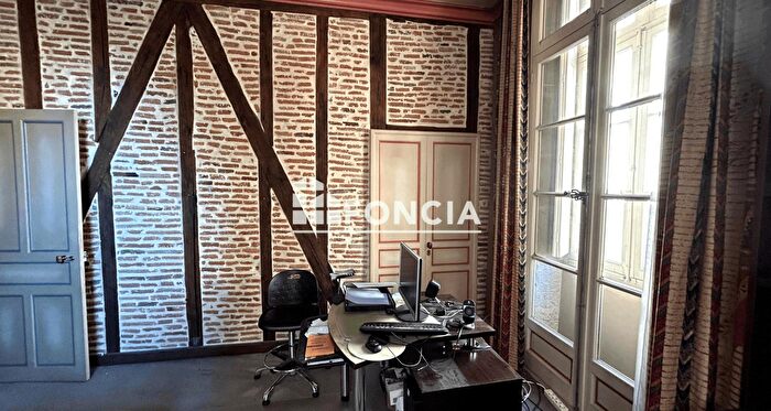 Appartement à vendre - Castres, Centre-ville - 5 pièces - 4 chambres