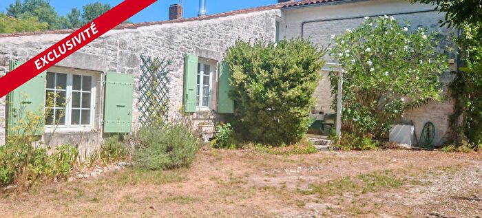 Maison 6 pièces à Port-d'Envaux, à vendre