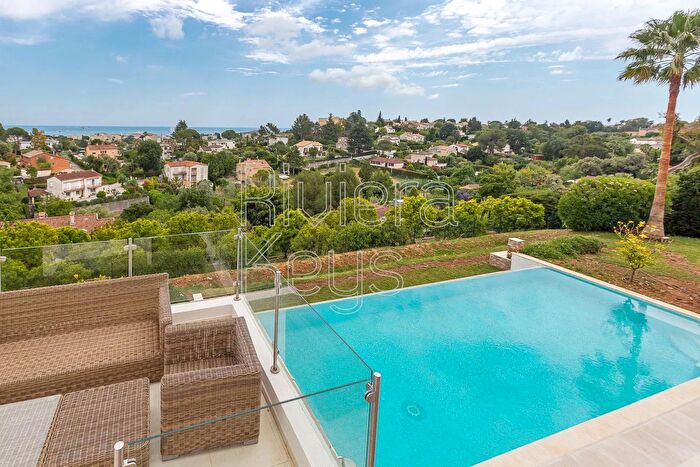 Maison à vendre - Antibes, Rastines, Super Antibes, Laval, La Fontonne - 5 pièces - 4 chambres