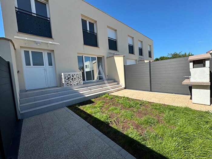 Maison à louer - Grandes Terre, Conflans-Sainte-Honorine - 5 pièces - 3 chambres