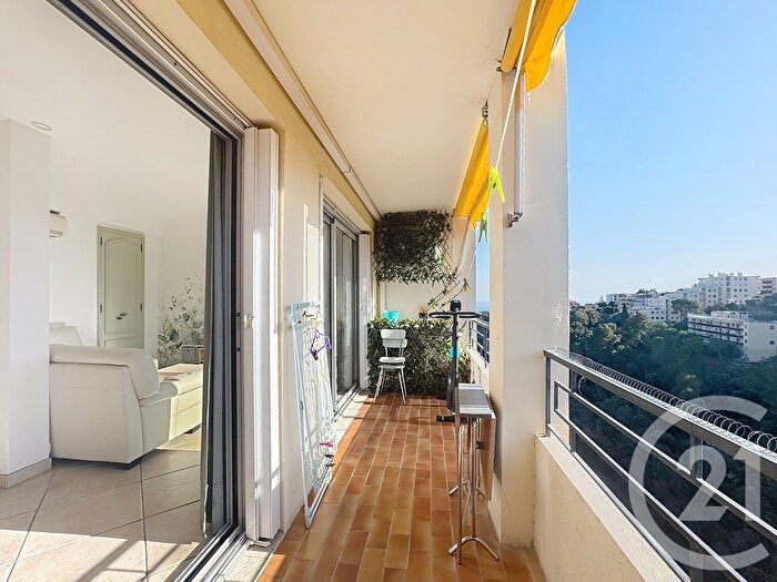 Appartement à louer - Nice, Saint-Antoine - 3 pièces - 2 chambres