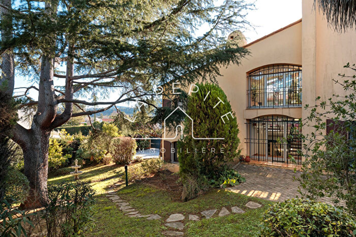 Maison à vendre - Mandelieu-la-Napoule, Minelle - 5 pièces - 4 chambres