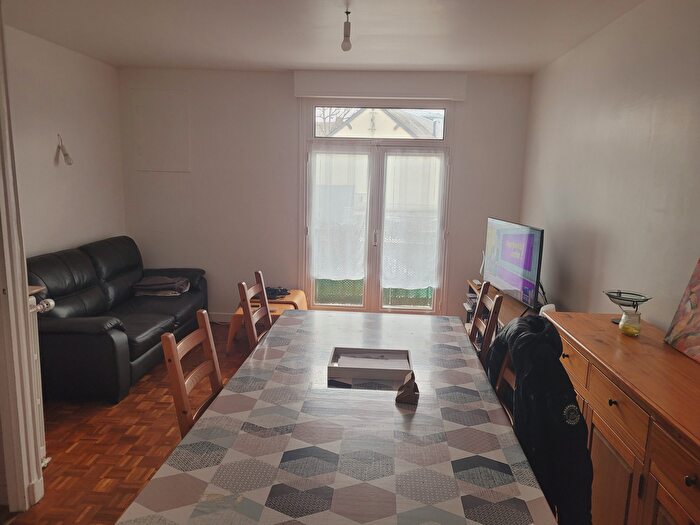 Appartement à vendre - Louviers, Centre-ville - 4 pièces - 3 chambres