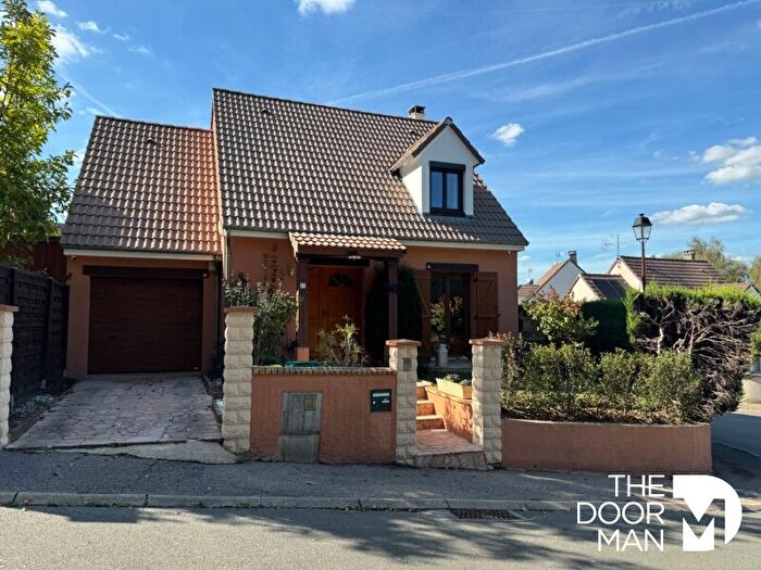 Élancourt, Hameau de Launay, La Muette, Les Mousseaux : Maison 5 pièces à vendre