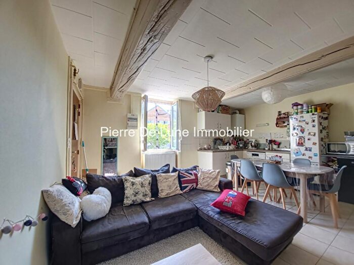Le Bois-d'Oingt : Appartement 3 pièces à louer
