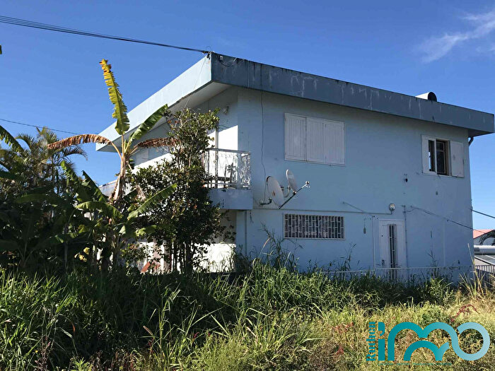 Maison à vendre - Le Tampon - 8 pièces - 5 chambres