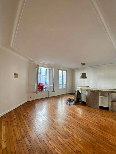 Appartement à louer - La Fourche-Guy Môquet, Paris ème arrondissement - 1 pièce