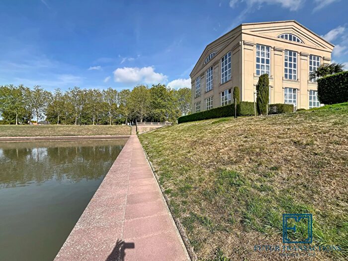 Voisins-le-Bretonneux : Appartement 3 pièces à vendre