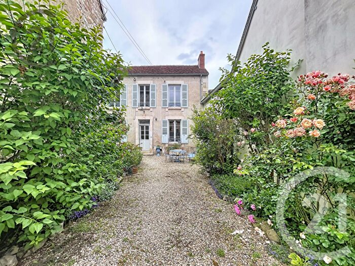 Coulanges-la-Vineuse - Maison 4 pièces à vendre