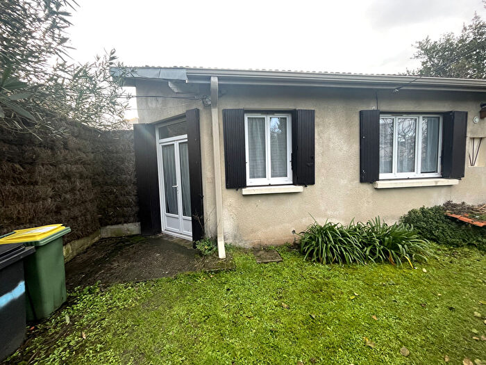 Maison à louer - Talence, Centre-ville, Université, Lycée - 1 pièce