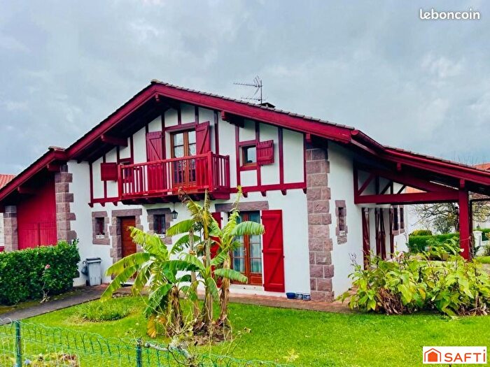 Maison à vendre - Saint-Jean-Pied-de-Port - 4 pièces - 3 chambres