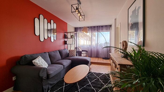 Appartement à louer - Quartiers Nord-Ouest, Villejean - 5 pièces - 2 chambres