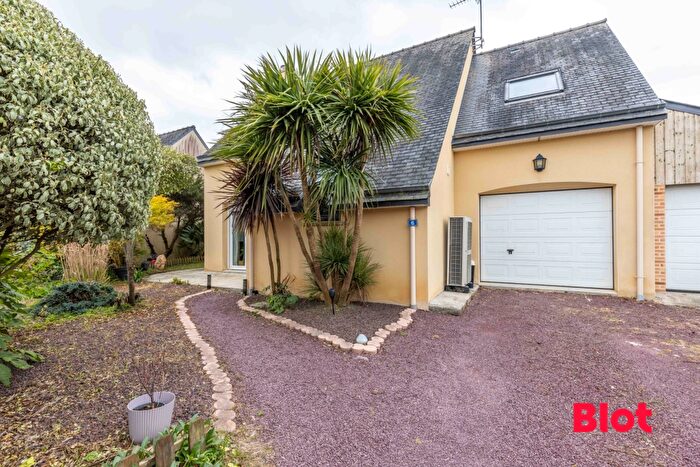 Maison à vendre - Saint-Sulpice-des-Landes - 6 pièces - 4 chambres