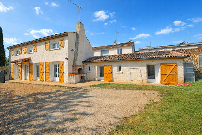 Maison à vendre - Saint-Benoît - 5 pièces - 4 chambres