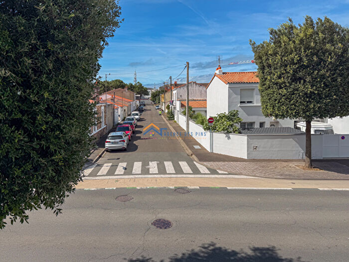 Les Sables-d'Olonne, Les Roses, Route du Château d'Olonne : Appartement 1 pièce à vendre