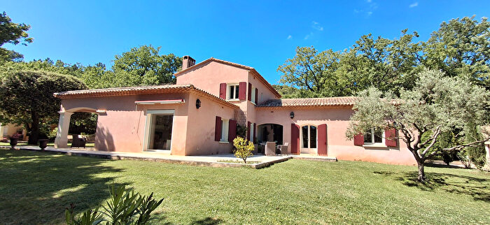 Maison 7 pièces à Saint-Restitut, à vendre