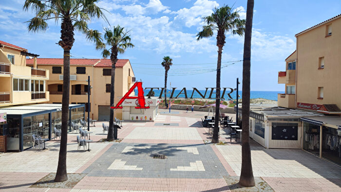 Appartement à vendre - Sainte-Marie-la-Mer - 4 pièces - 2 chambres