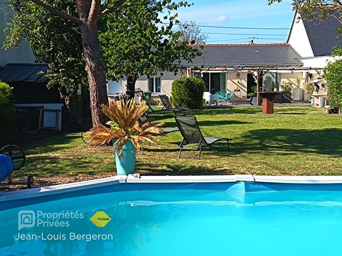 Maison 4 pièces à Tours, Sainte-Radegonde, IUT, à vendre
