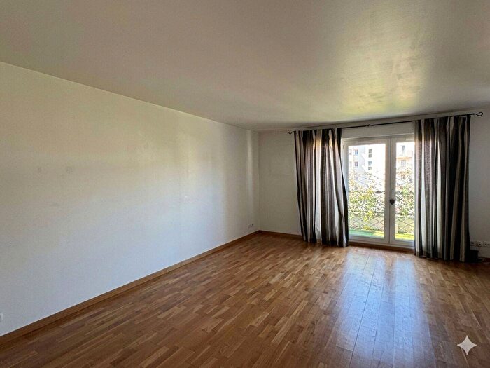 Rosiers-Lorieux, Puteaux : Appartement 4 pièces à louer