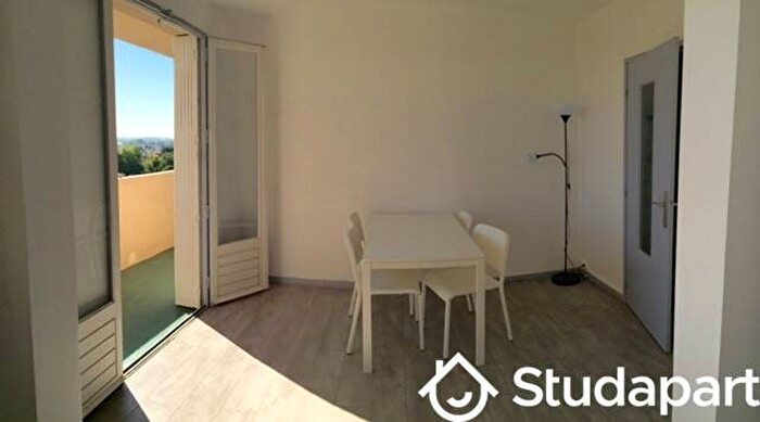 Appartement à louer - La Fauvette, Talence - 1 pièce - 3 chambres