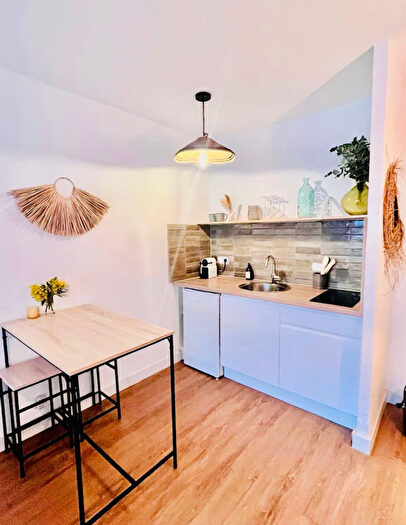 Appartement à louer - Sète, La Gare - 1 pièce