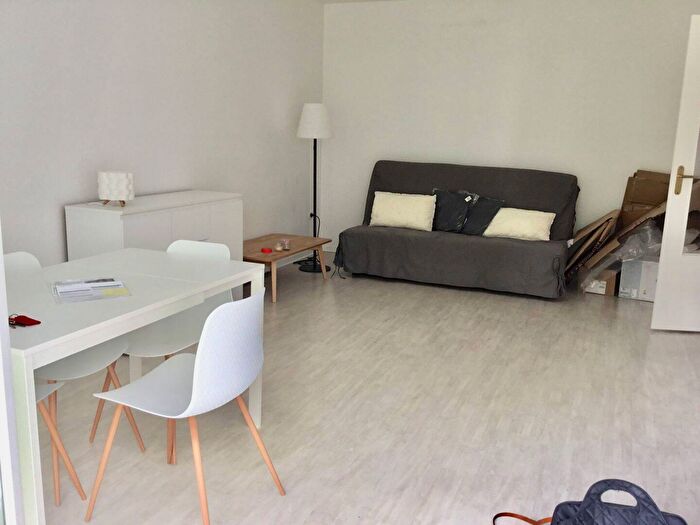 Saint Maurice, Amiens - Appartement 1 pièce à louer