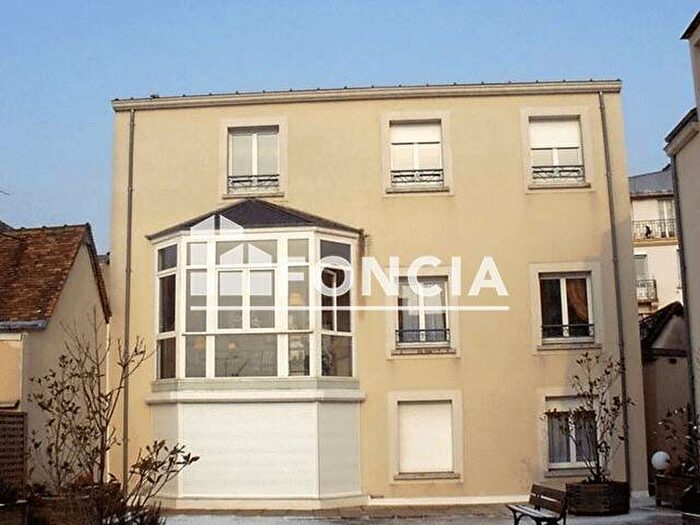 Appartement à louer - Haute Ville-Basse Ville, Chartres - 3 pièces - 2 chambres