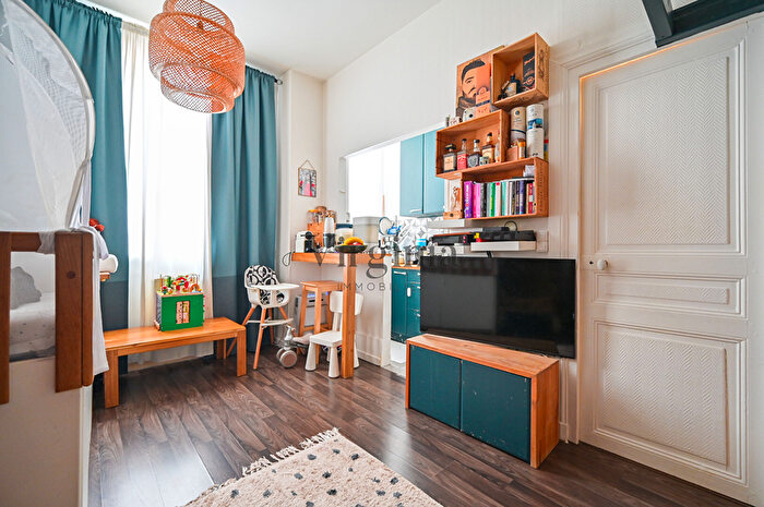 Appartement à vendre - Charenton-le-Pont, Valmy - 1 pièce