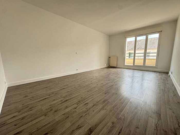 Le Plessis-Trévise, Centre-ville, Orly Parc : Appartement 3 pièces à vendre