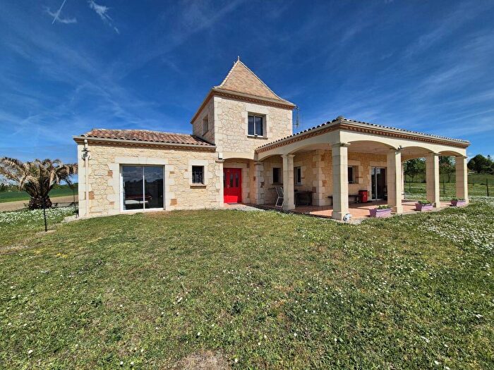 Maison à vendre - Monbahus - 5 pièces - 4 chambres