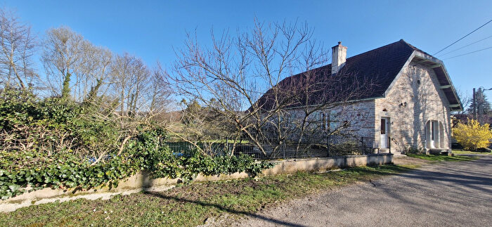 Maison 6 pièces à louer - Courchapon