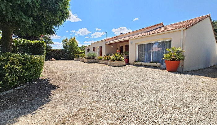 Maison 7 pièces à Échiré, à vendre
