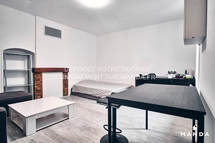 Appartement à louer - Laon Zola-Neufchâtel-Orgeval, Reims - 1 pièce