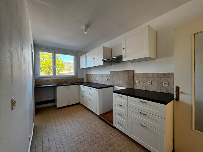 Manosque, Manosque Ouest : Appartement 5 pièces à louer