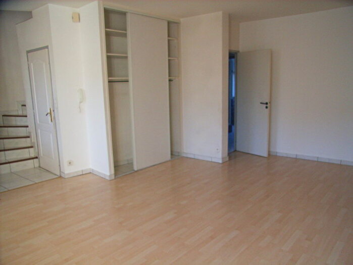 Appartement à louer - Rodez, Amphithéatre - 4 pièces - 3 chambres