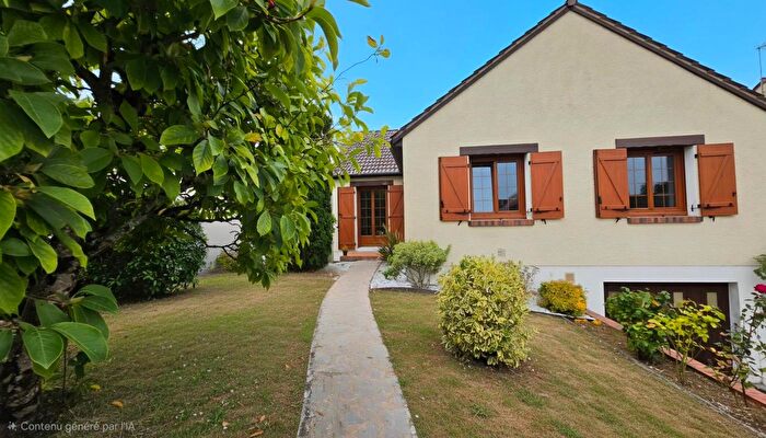 Maison 4 pièces à vendre - Fleury-les-Aubrais, Clos de la Grande Salle, Villevaude, Vallée, Ormes du Mail
