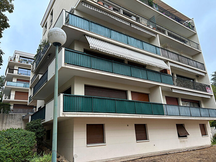 Appartement 2 pièces à louer - Saint-Cloud, Montretout, Coutureau