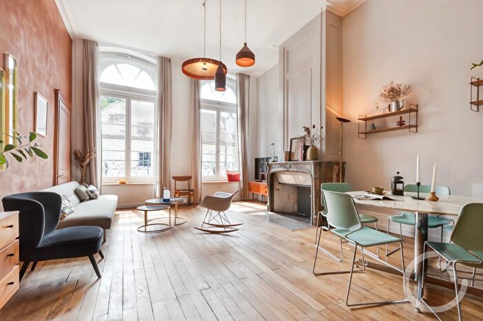 Appartement à vendre - Salins-les-Bains - 8 pièces - 5 chambres