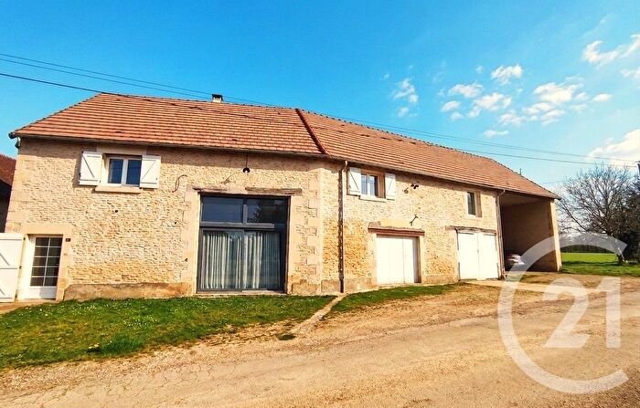 Maison 8 pièces à Donzy, à vendre