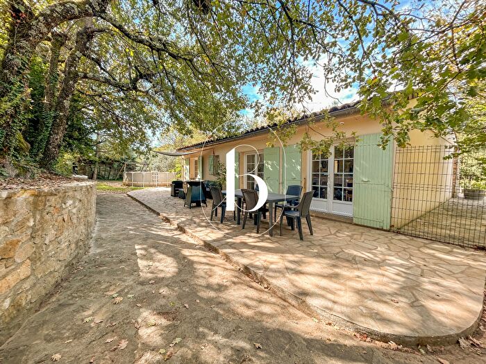 Vallon-Pont-d'Arc : Maison 6 pièces à vendre