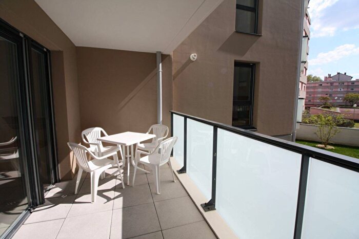 Appartement à louer - Villeurbanne - 4 pièces - 3 chambres