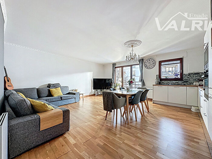 Appartement à vendre - Paris e , Ménilmontant, Amandiers - 3 pièces - 2 chambres