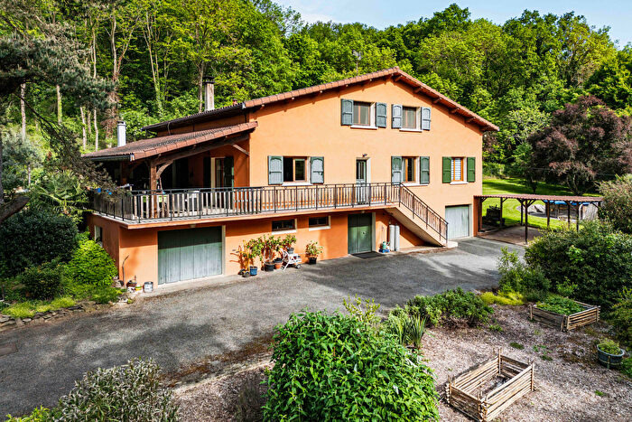 Maison 10 pièces à Grézieu-la-Varenne, à vendre