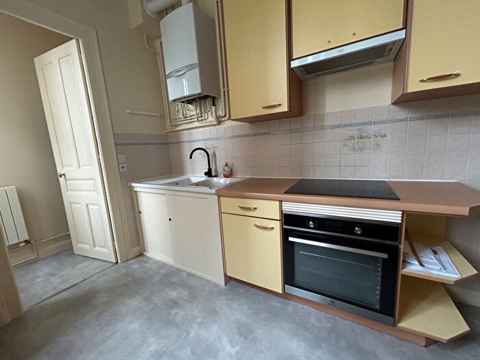 Appartement à louer - Barbâtre-Saint Remy-Verrerie, Reims - 2 pièces - 1 chambre