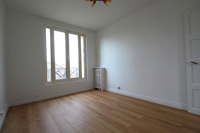 Appartement à louer - Hôtel de Ville, Courbevoie - 1 pièce