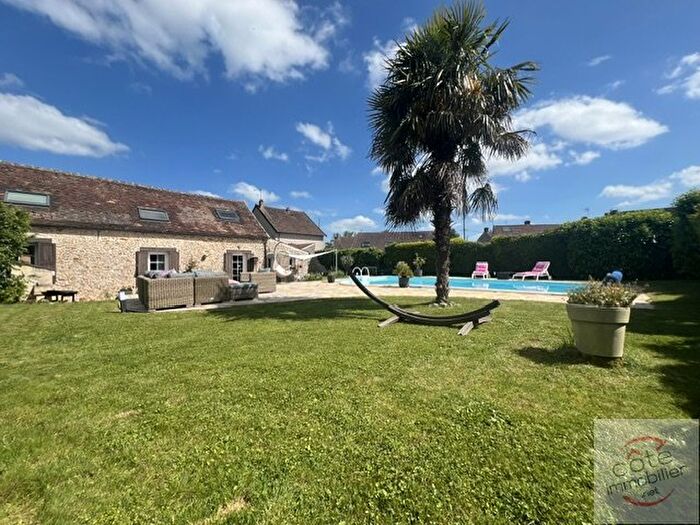 Saint-Martin-de-Bréthencourt - Maison 6 pièces à vendre