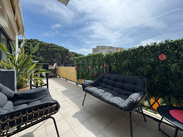 Appartement à vendre - Saint-Raphaël, Les Arênes - 4 pièces - 2 chambres